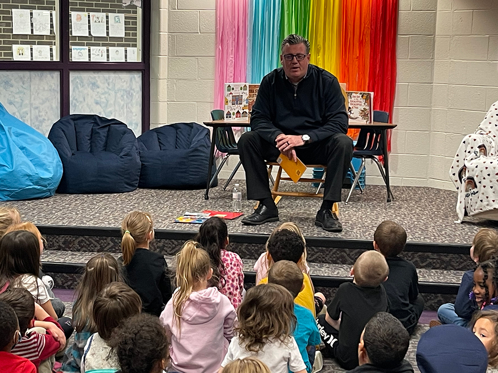 Gallery - 2021-2022 March Reading with Dr Dignan